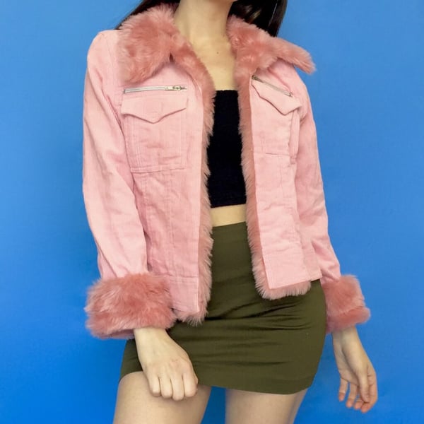 Aesthetic Quiz: What Are Your Vibes?